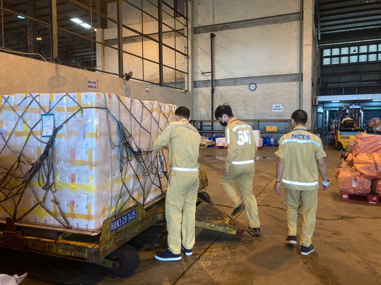 TUYỂN 100 NHÂN VIÊN BỐC XẾP HÀNG HÓA KHO ACSV VÀ NCTS NỘI BÀI - CÔNG TY ...